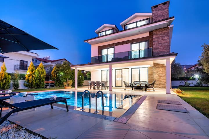 Villa Elegance ÖZel Havuzlu 4+1 - Fethiye