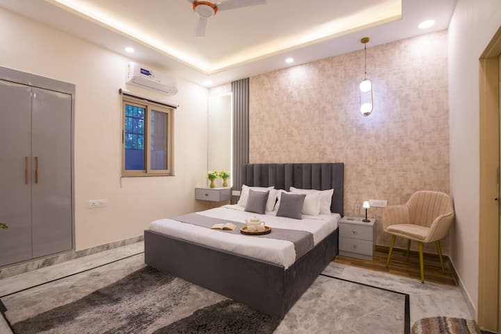 2 Bhk With Projector, Ac, Swing - Jaipur