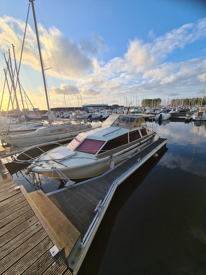 Bateau à Quai - Ouistreham