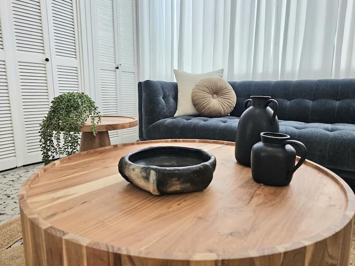 *New* Tropical Apartment, Walk To The Beach - San Juan