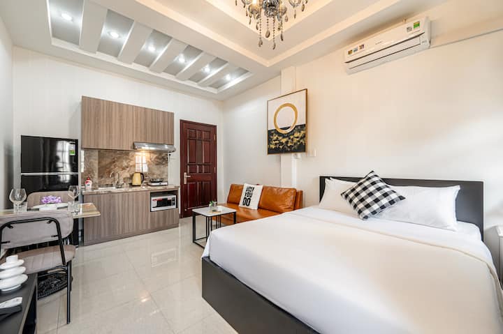 Stunning And Cozy Expert View In The Downtown. - Tỉnh Long An