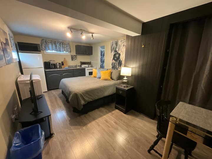 Lovely Little Studio! - カナダ セント・ジョンズ