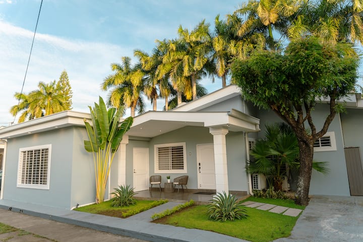 Casa Las Palmeras, Managua Nicaragua - 