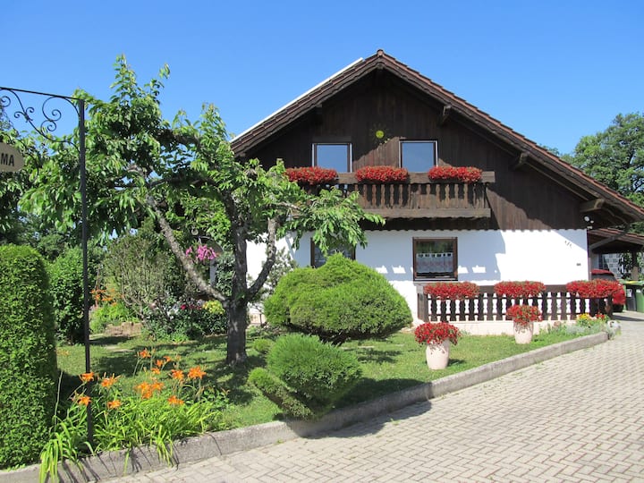 Landhaus Pema Ferienwohnung - Mühlacker