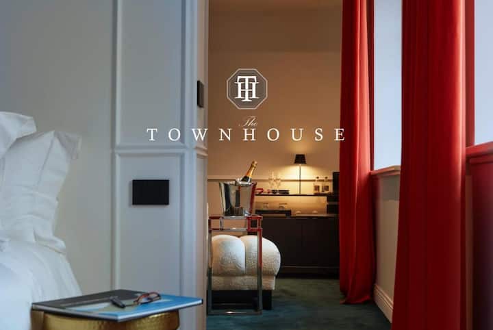 The Townhouse: Chic Urban Escapes, Deluxe Room - Udine