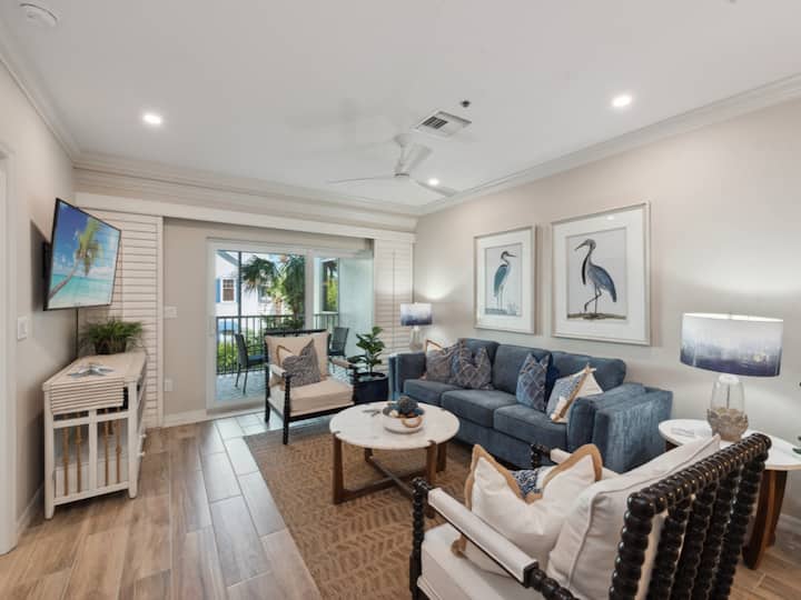 Stunning 2br Condo In Olde Marco, Great Location - Marco Island, FL