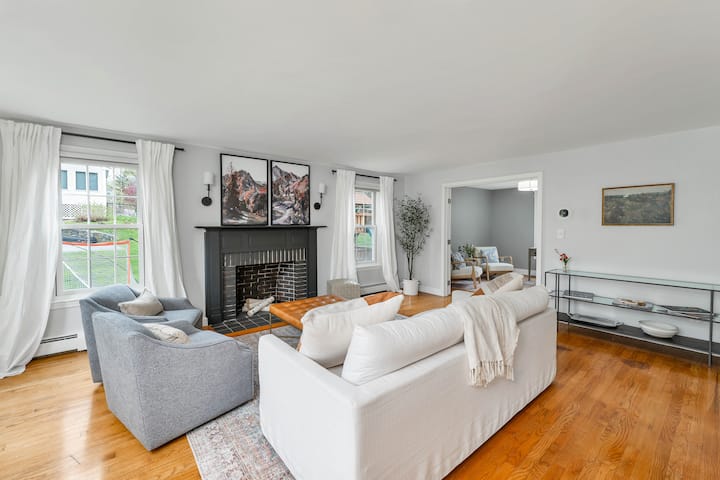 5br Home With Yard + Office. Near Boston & Schools - Lawrence, MA