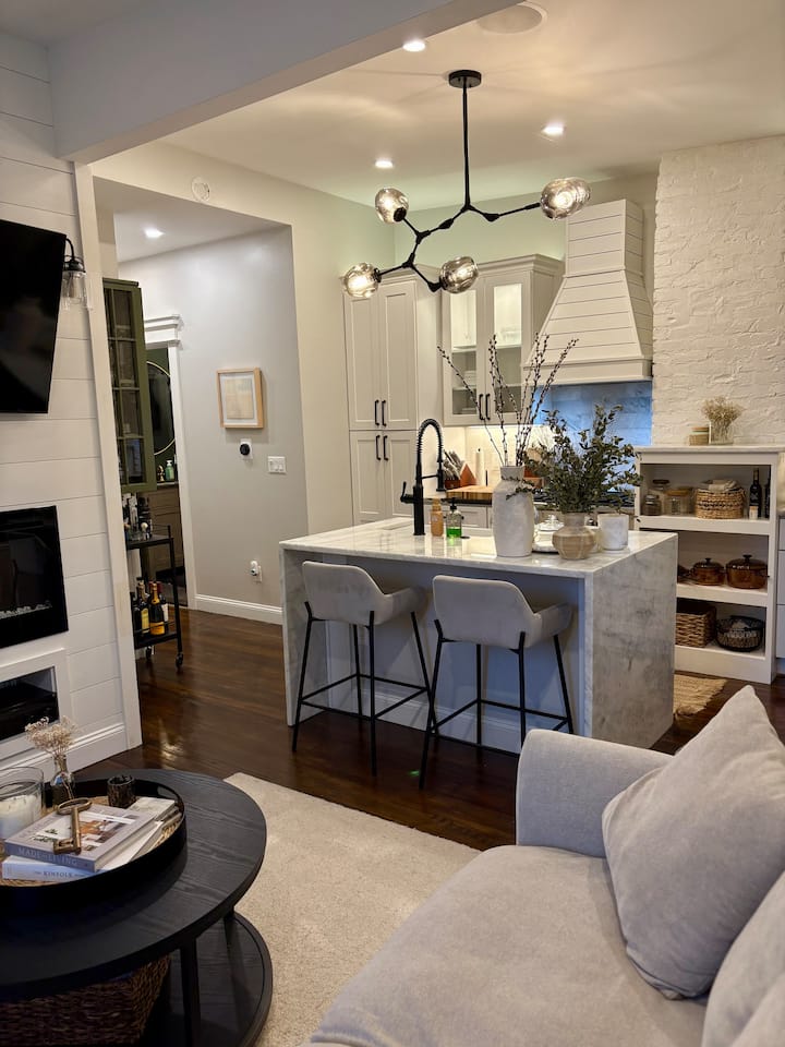 Spacious Boston Apt W/ Parking Spot! - Boston, MA