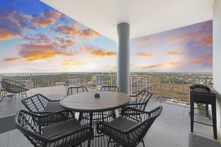 Pinnacle Penthouse Ambience ~ Views ~ Pool ~ Gym - Darwin