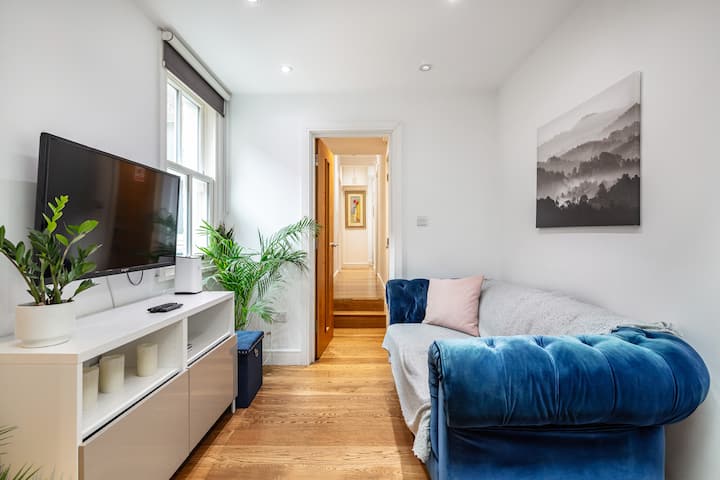 Beautiful Two Bedroom Property - London