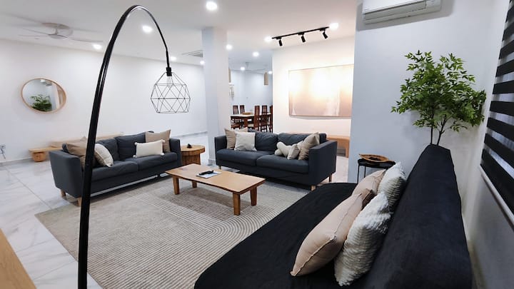 Modern Semi-d 3br Near Island Hospital @Georgetown - George Town