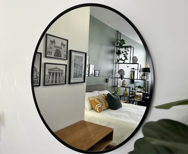Vibrant, Central With Parking & Views! - 