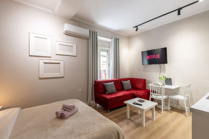 Cozy Studio, Studio, Near Blloku Area - Tirana