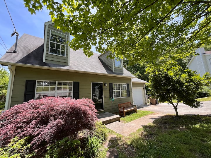 Knoxville 2-story Home - Neyland Stadium Knoxville