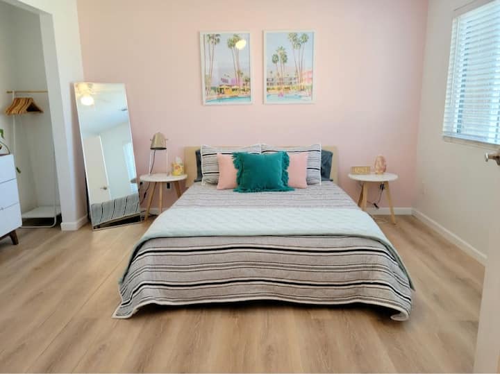 Traveler's Paradise!*central Location*pool Access* - Tempe, AZ