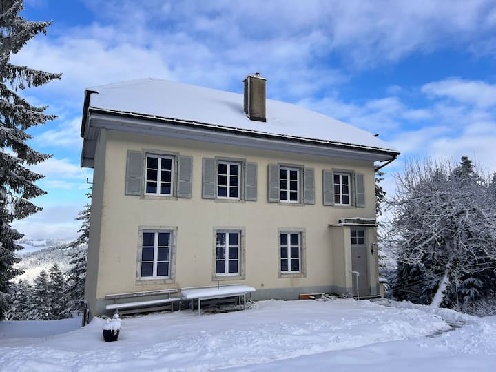 Ungestörte Ruhe In Montfaucon - Canton de Jura