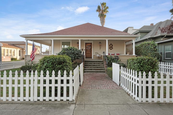 The Veranda On Walnut | Luxury Downtown Lodi Stay - Lodi, CA