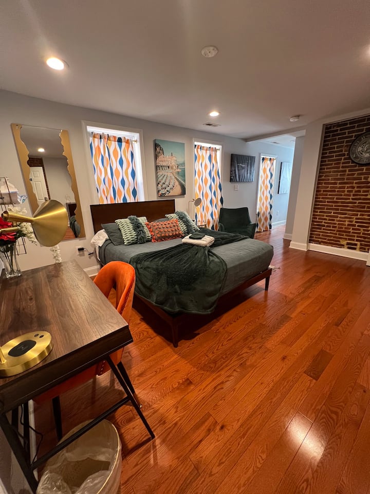 Cozy Studio Close To Everything! - 볼티모어