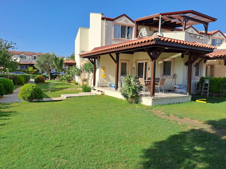 Denizesıfır Bahçeli Dublex Villa - Akbük