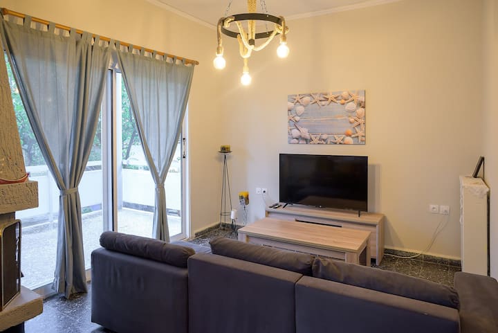 Athena Apartment With Free Parking Near The Beach - Луца