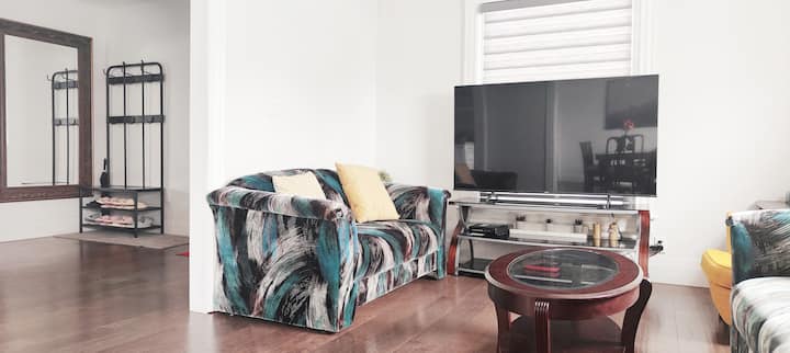 #Newly Renovated 4br# Clifton Hill Experience - Niagara Falls