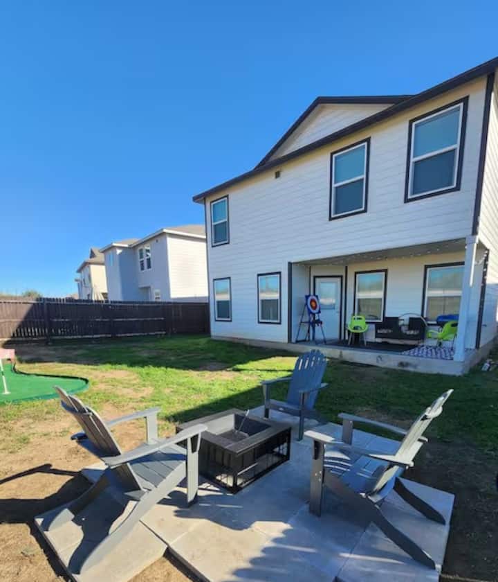 4 Bedrooms/lackland/sea World - サン・アントニオ, TX