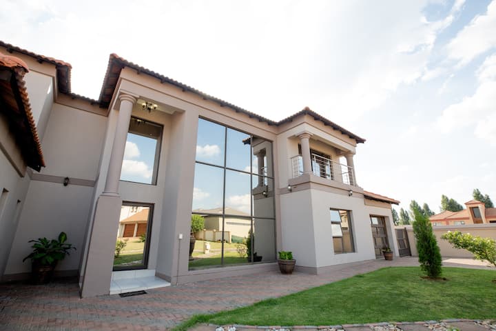 Mphoza Mkg - Vereeniging