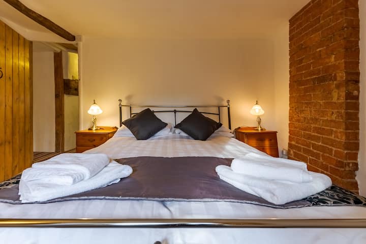 14th-century Cosy 3-bed Cottage Business Stays - Banbury