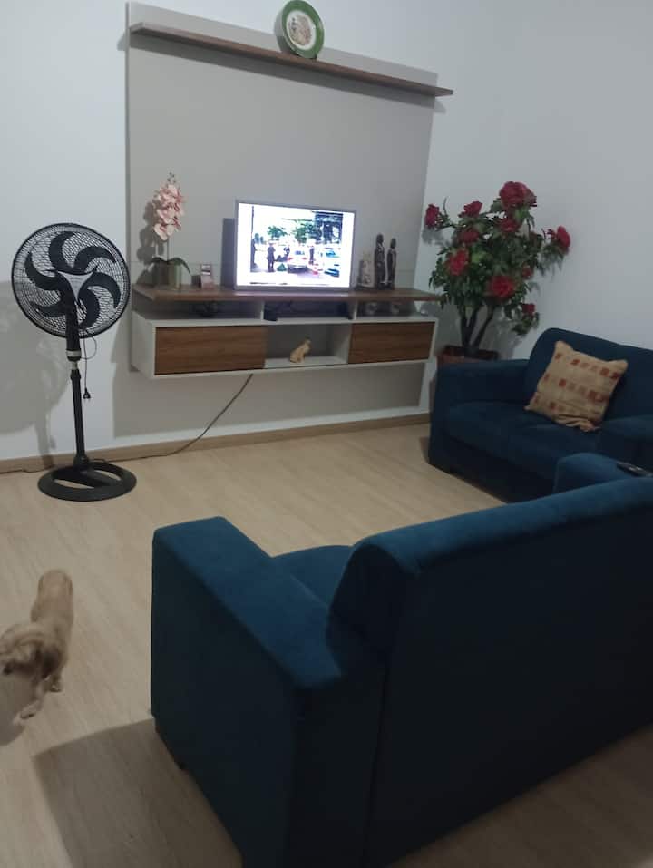 Apto Espaçoso Excelente Localização Centrolondrina - Londrina