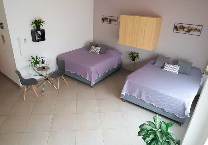 304 Poblado Remodeled Loft! Unbeatable Location - Medellín