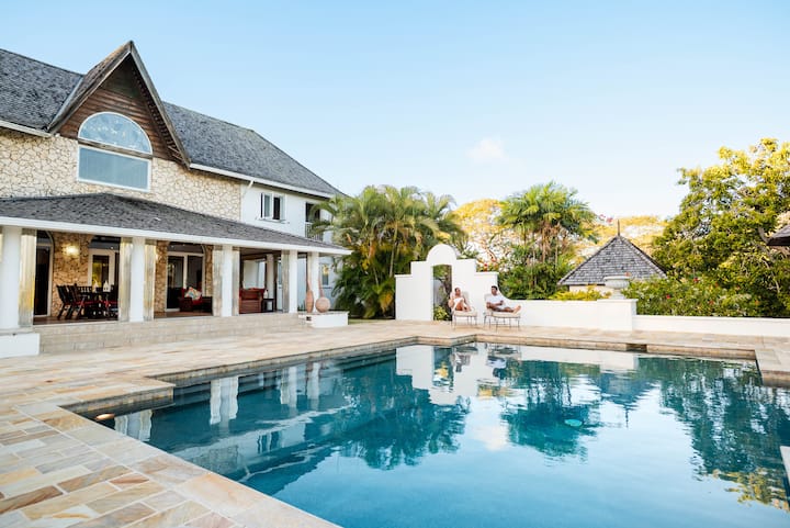 Tobago Villa Near Buccoo Beach Has Stunning Pool - Tobago