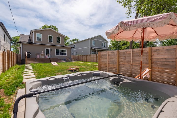 Glam Getaway | Hot Tub, Firepit, 4br Near Downtown - Nashville, TN