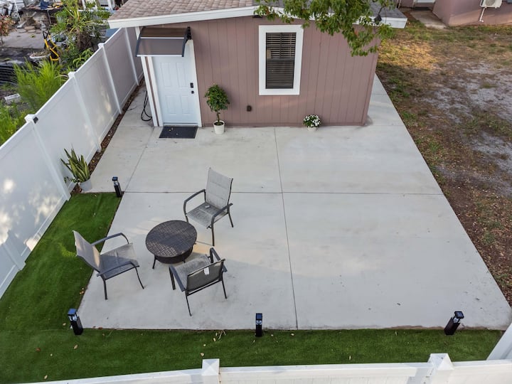 Modern Guest House - Tampa, FL