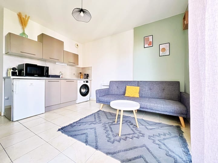 T2 Lumineux • Balcon • Proche Transports - Villeurbanne