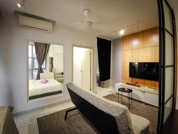 Scenic A Studio (With: Netflix+wifi+games+parking) - マレーシア クアラ・ルンプル
