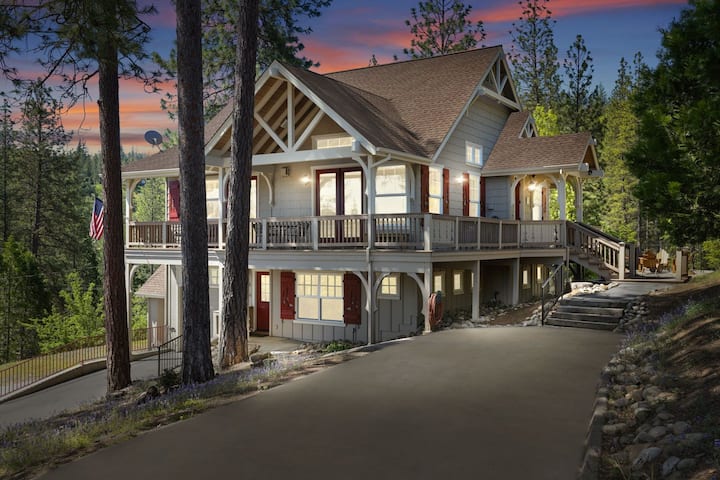 Relax Near Yosemite! Pine Mountain Lake Chalet - Groveland, CA