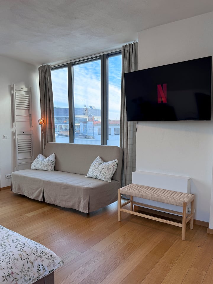 Modern Rooftop Studio | Smarttv & 24m² Terrace - Bratislava