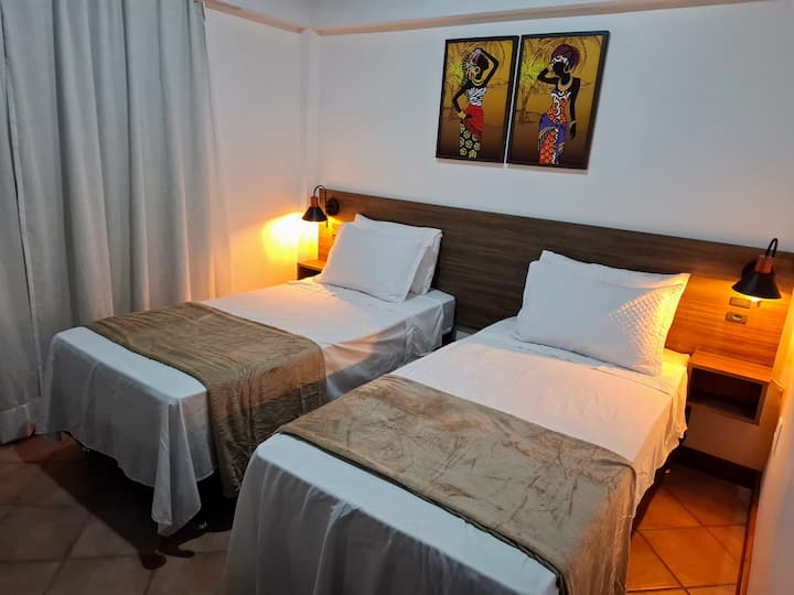 Grande E Confortável Para Negócios Ou Suas Férias - Blumenau