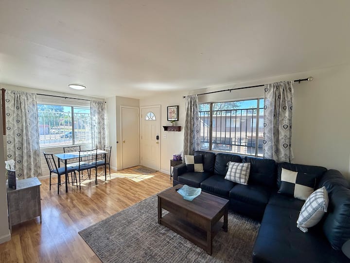 Tucson Home Getaway - Tucson, AZ