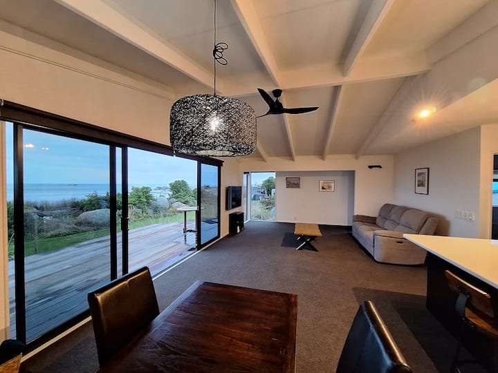 Beach Escape Direct Ocean View - Kaikōura