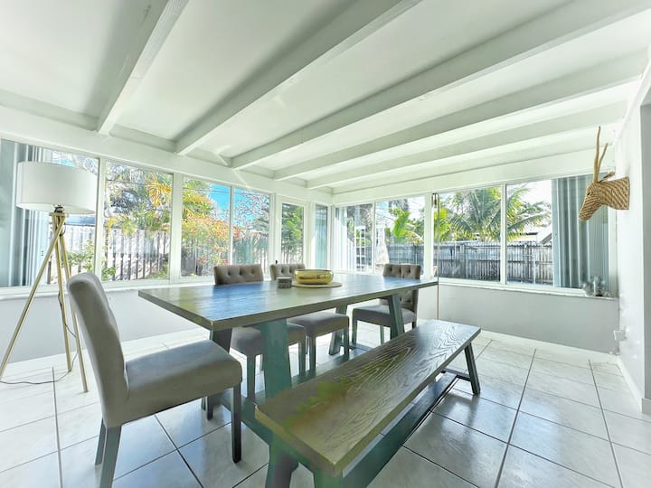 Affordable, Safe & Cozy Home Near Beach - Lighthouse Point, FL