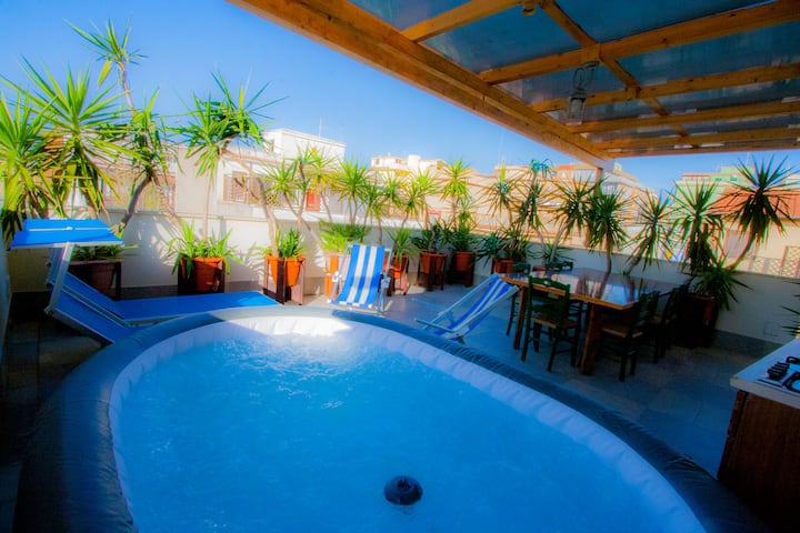 Old Center, Mini Heated Pool, Beach, Roof Terrace - Ladispoli