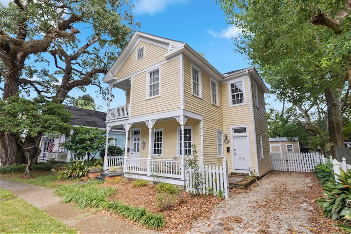 Luxurious Oakleigh Home; Walk To Mardi Gras; 15+ - Mobile, AL