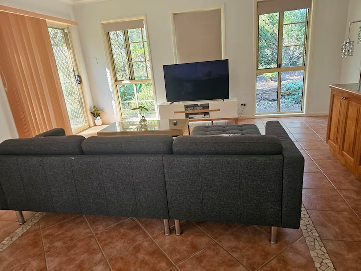 Self-contained 2 Bedroom Unit In An Acreage - Dayboro