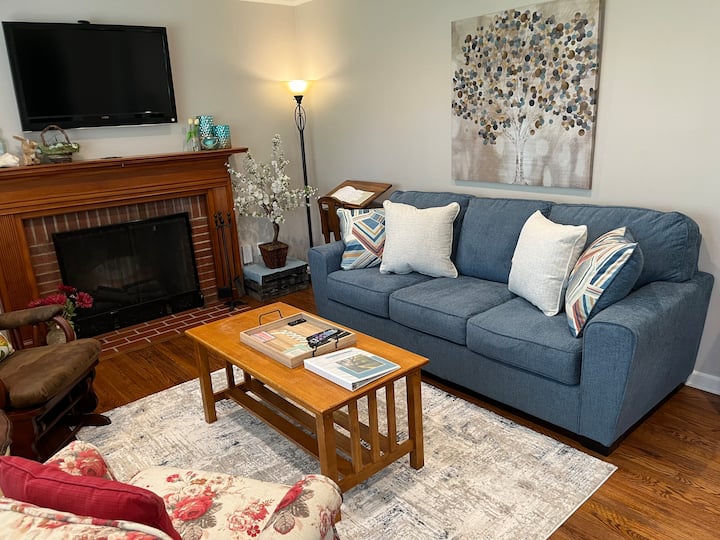 Glenwood Getaway - Great Location! - Mission, KS