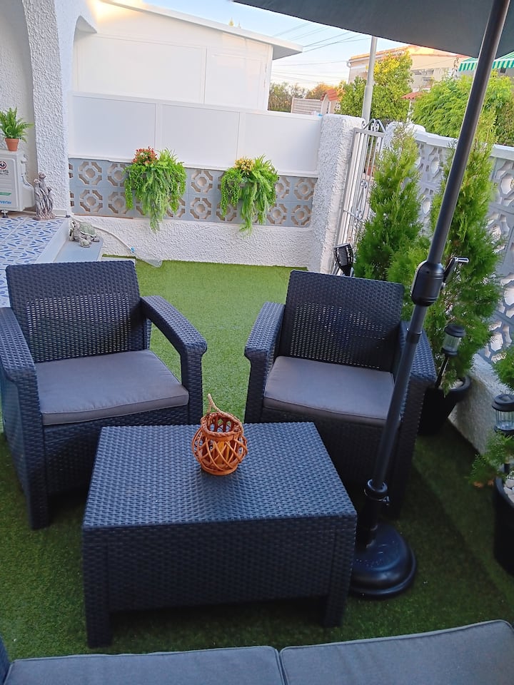 Cozy Bungalow With Pool And Near Beautiful Beach - La Marina