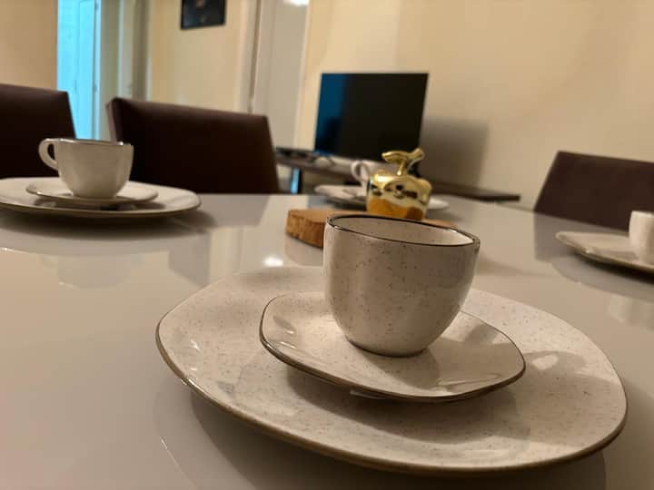 Apartamento Novíssimo | Amplo | Centro | Garagem - Águas de Lindoia
