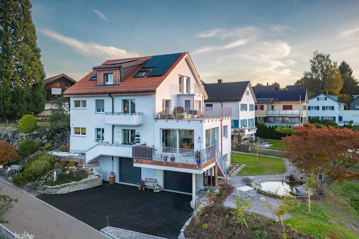Cosy 1-bedroom Rooftop Apartment - Gossau