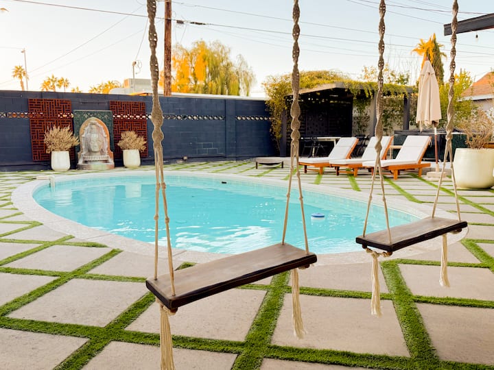 The Huntridge Art House - Las Vegas, NV