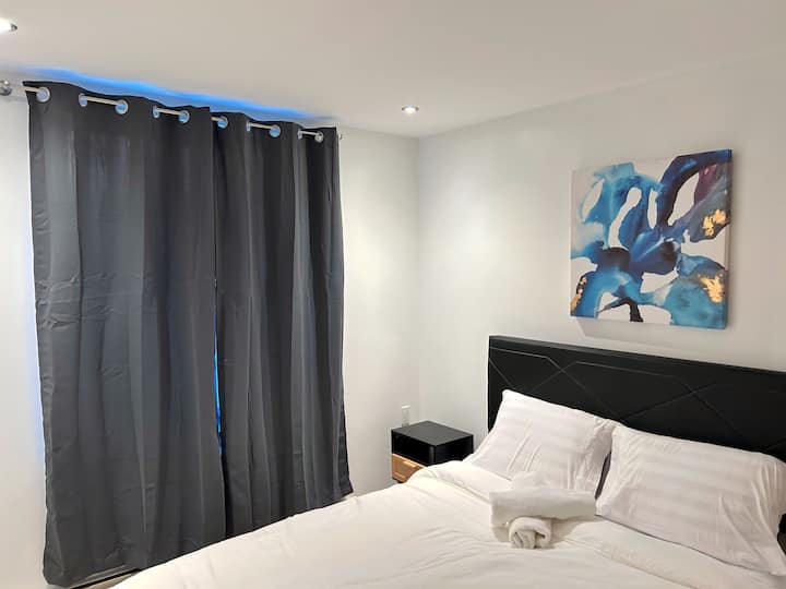 1 Bed 1 Bath Apartment | Wi-fi & Linens- 5 To Lga - Ozone Park - Queens NY